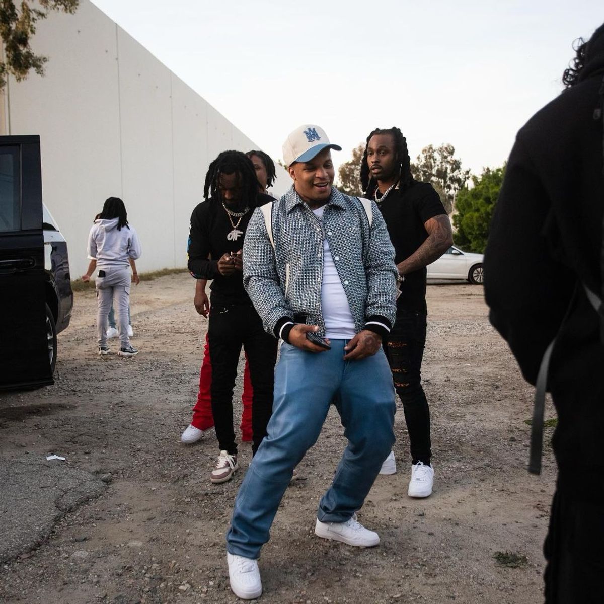 Doodie Lo Outfit from April 29, 2023 | WHAT’S ON THE STAR?