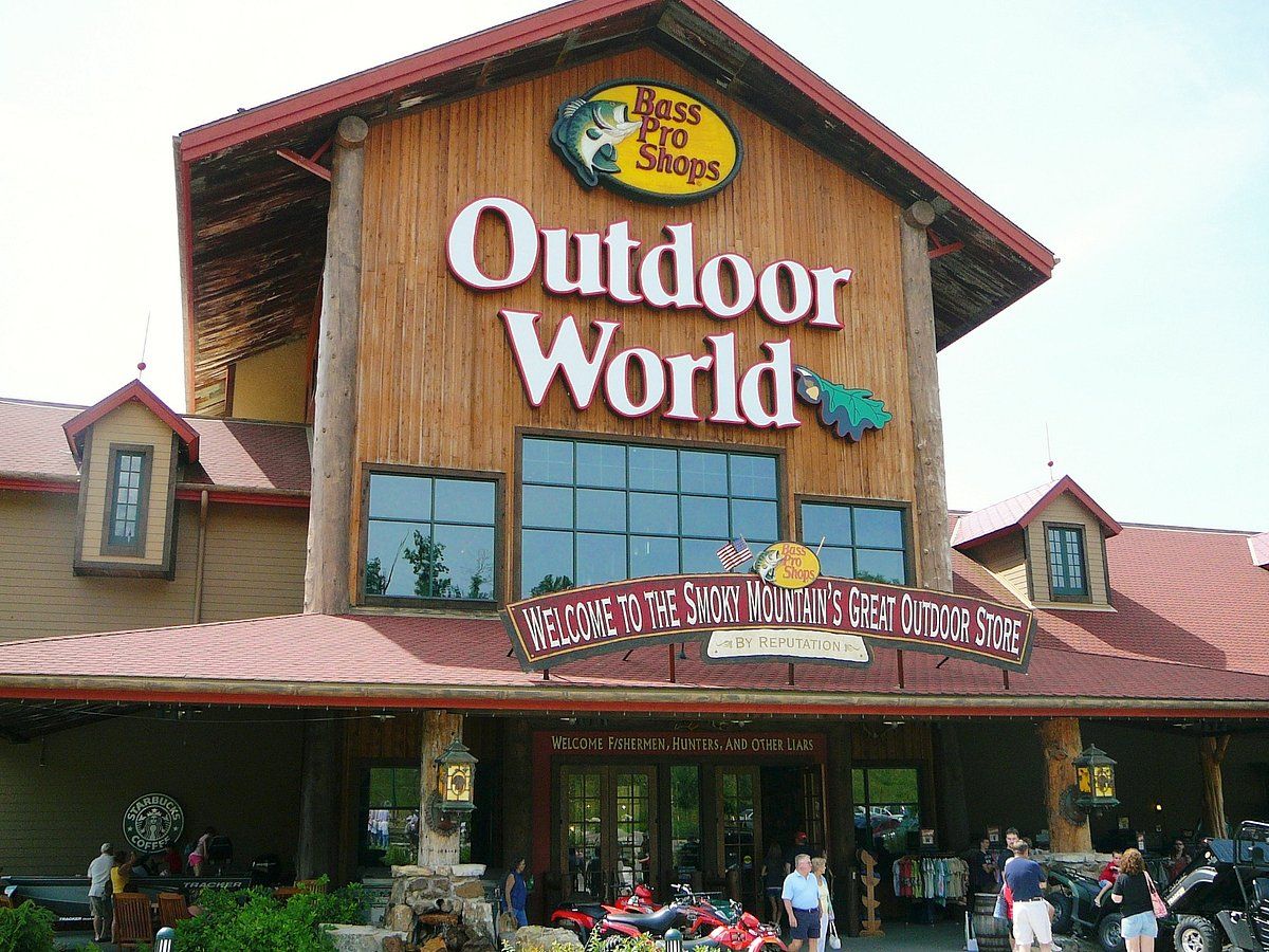 Bass Pro Shops: Clothing, Shoes & Accessories | WHAT’S ON THE STAR?