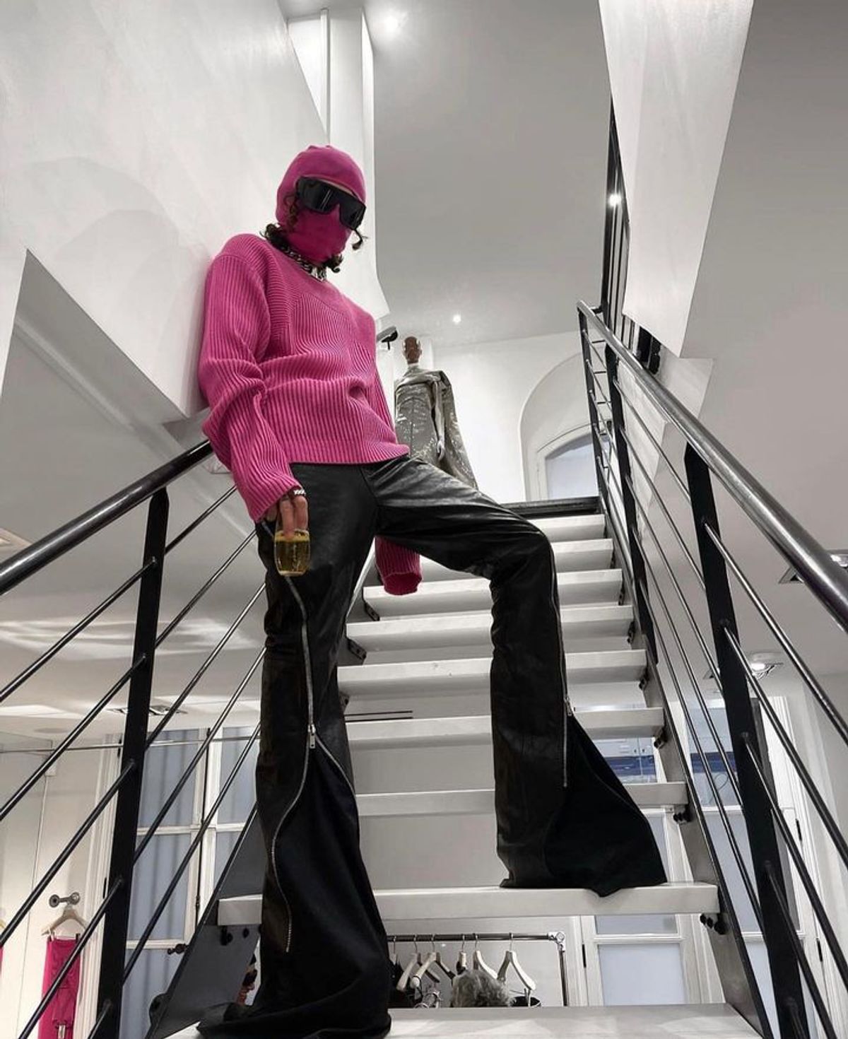 No Cap Outfit from May 3, 2023 | WHAT’S ON THE STAR?