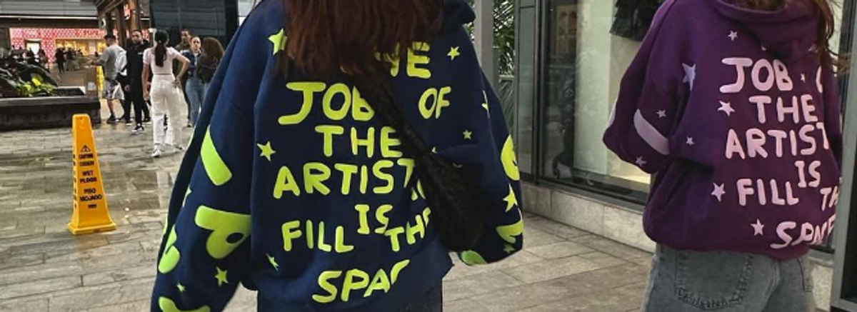 Red Letters: Clothing, Shoes & Accessories | WHAT’S ON THE STAR?