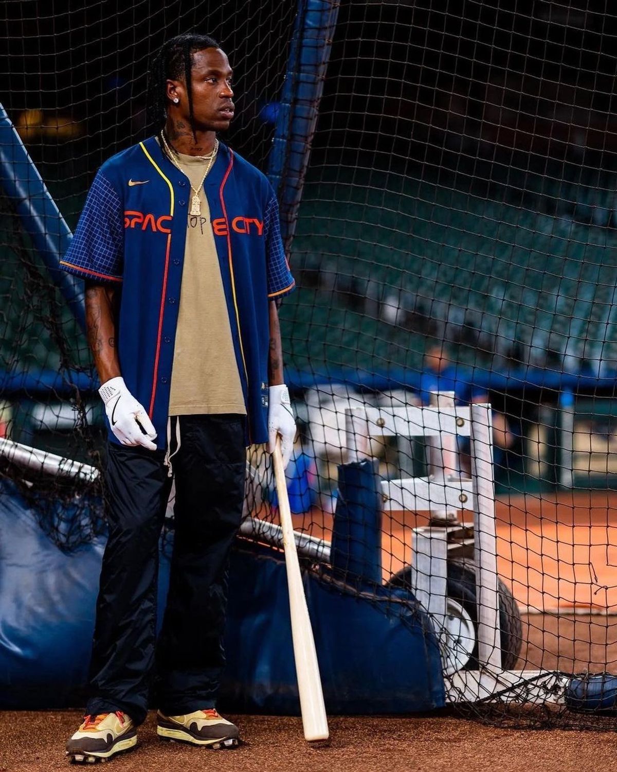 Travis Scott Outfit from May 14, 2023 | WHAT’S ON THE STAR?