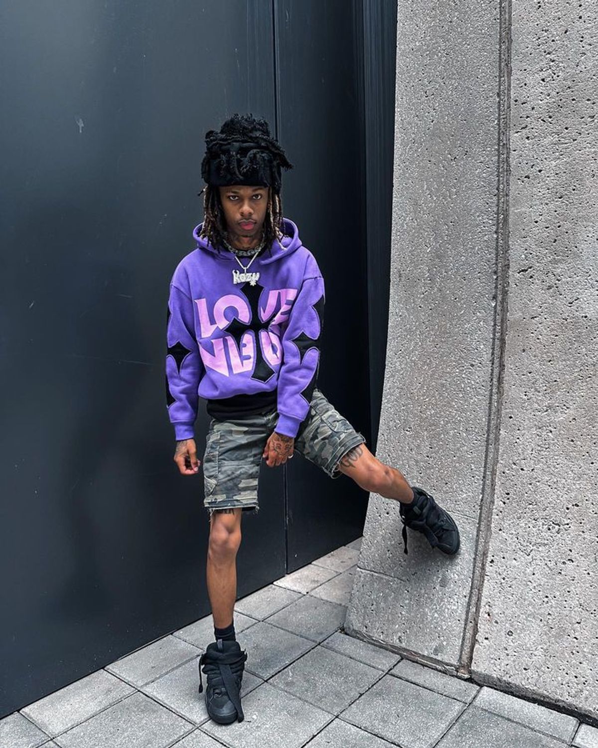 PappiiQ Outfit from May 22, 2023 | WHAT’S ON THE STAR?