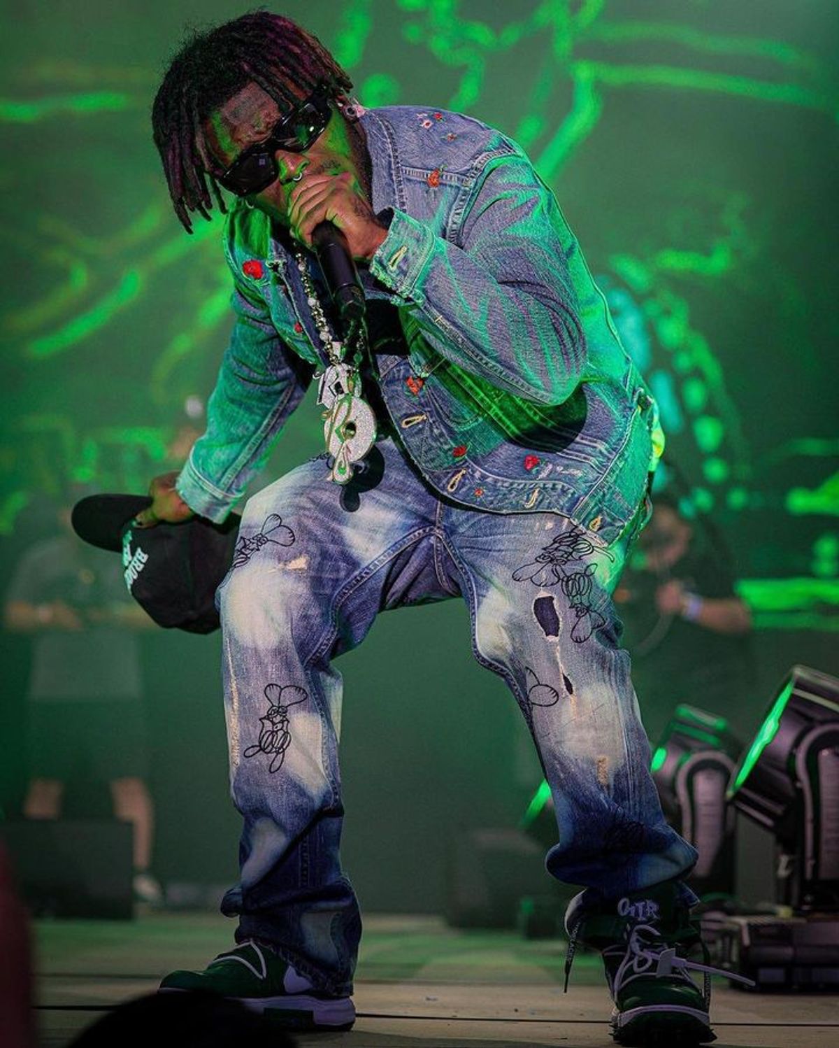 Lil Uzi Vert Outfit from June 4, 2023 | WHAT’S ON THE STAR?