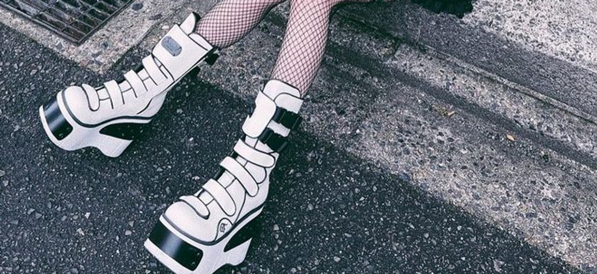 Demonia: Clothing, Shoes & Accessories | WHAT’S ON THE STAR?