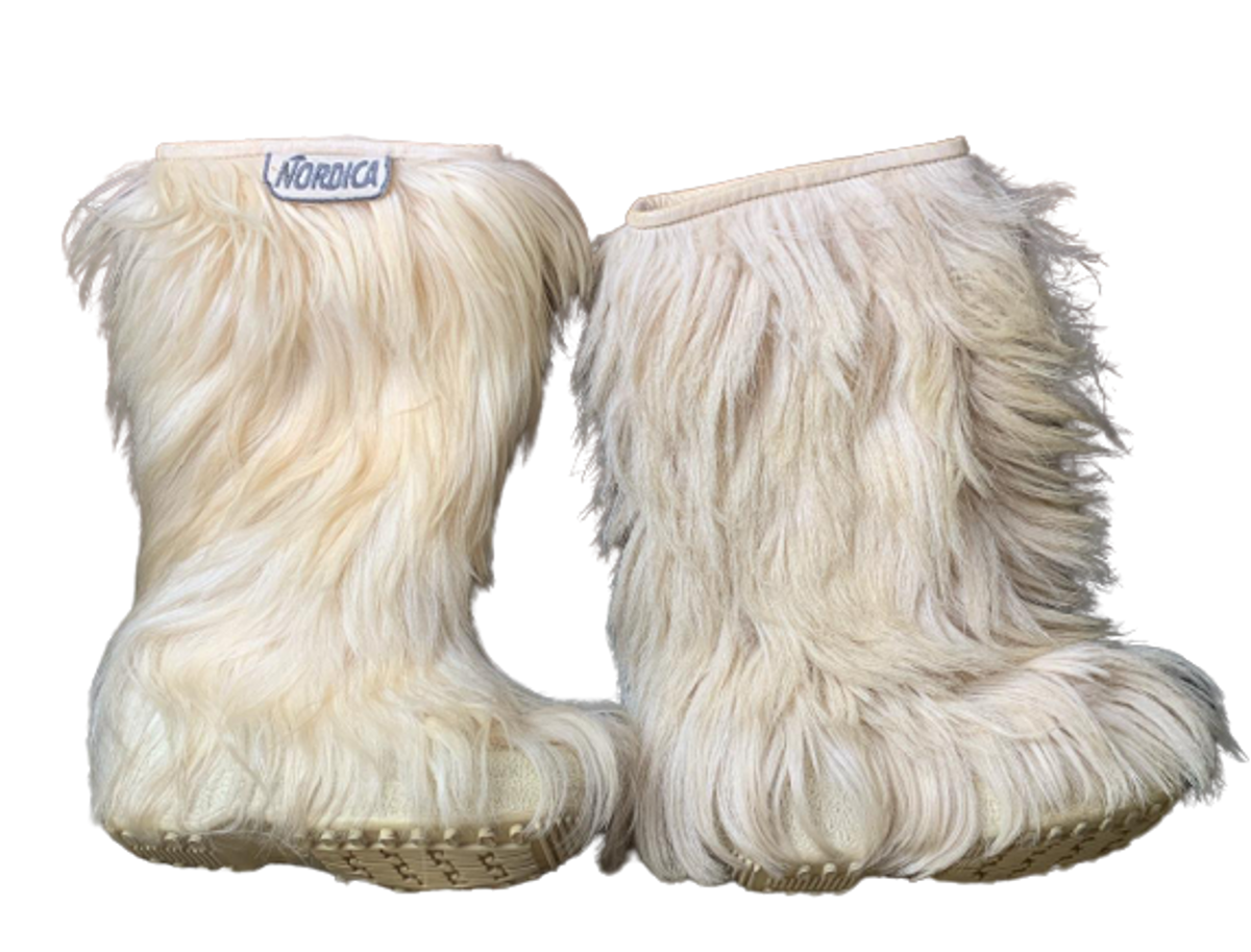 Nordica Cream White Boots | WHAT’S ON THE STAR?