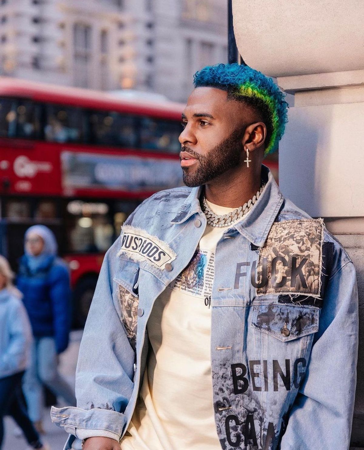Jason Derulo Outfit from March 24, 2023 | WHAT’S ON THE STAR?