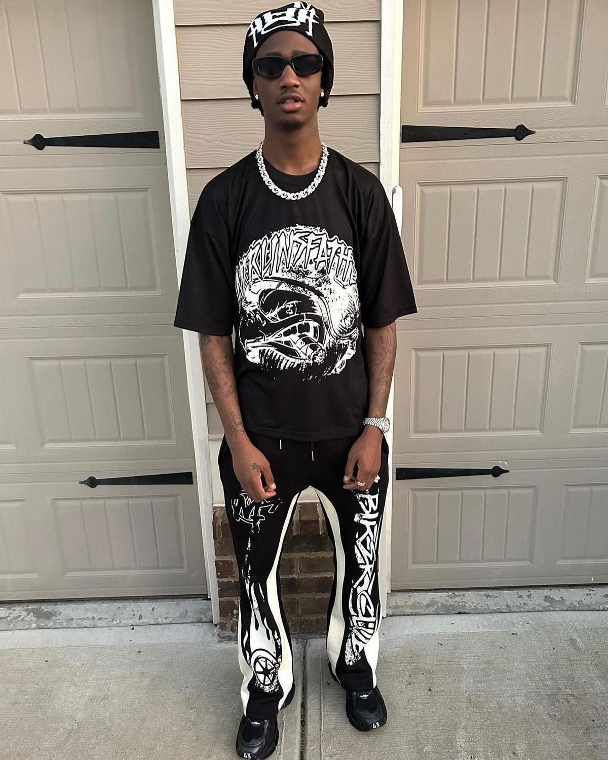 Yung Mal Outfit from March 26, 2023 | WHAT’S ON THE STAR?