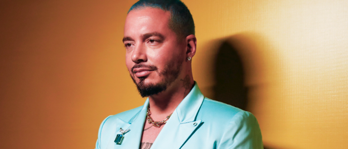 J Balvin: Outfits, Clothes, Style and Fashion | WHAT’S ON THE STAR?