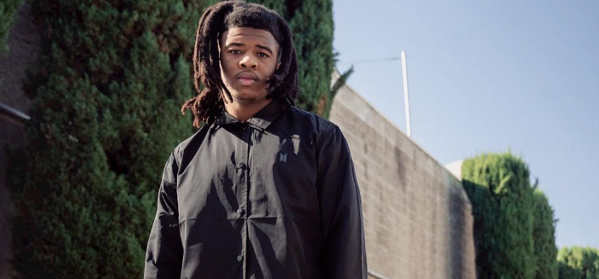 Josh Price: Outfits, Clothes, Style and Fashion | WHAT’S ON THE STAR?