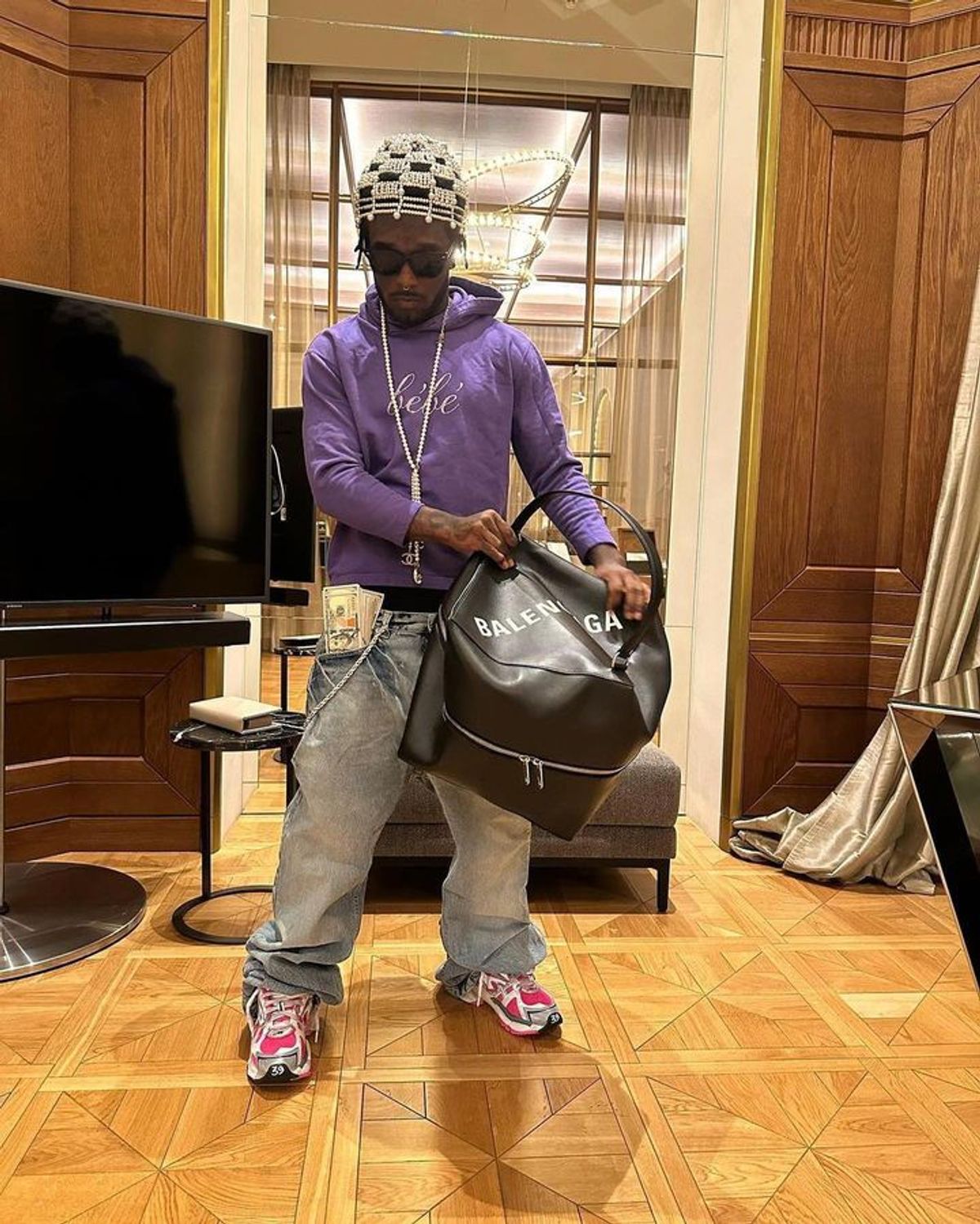 Lil Uzi Vert Outfit from July 10, 2023 | WHAT’S ON THE STAR?