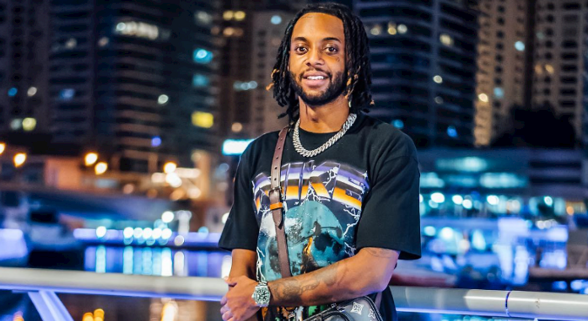 Dirtbike LB: Outfits, Clothes, Style and Fashion | WHAT’S ON THE STAR?