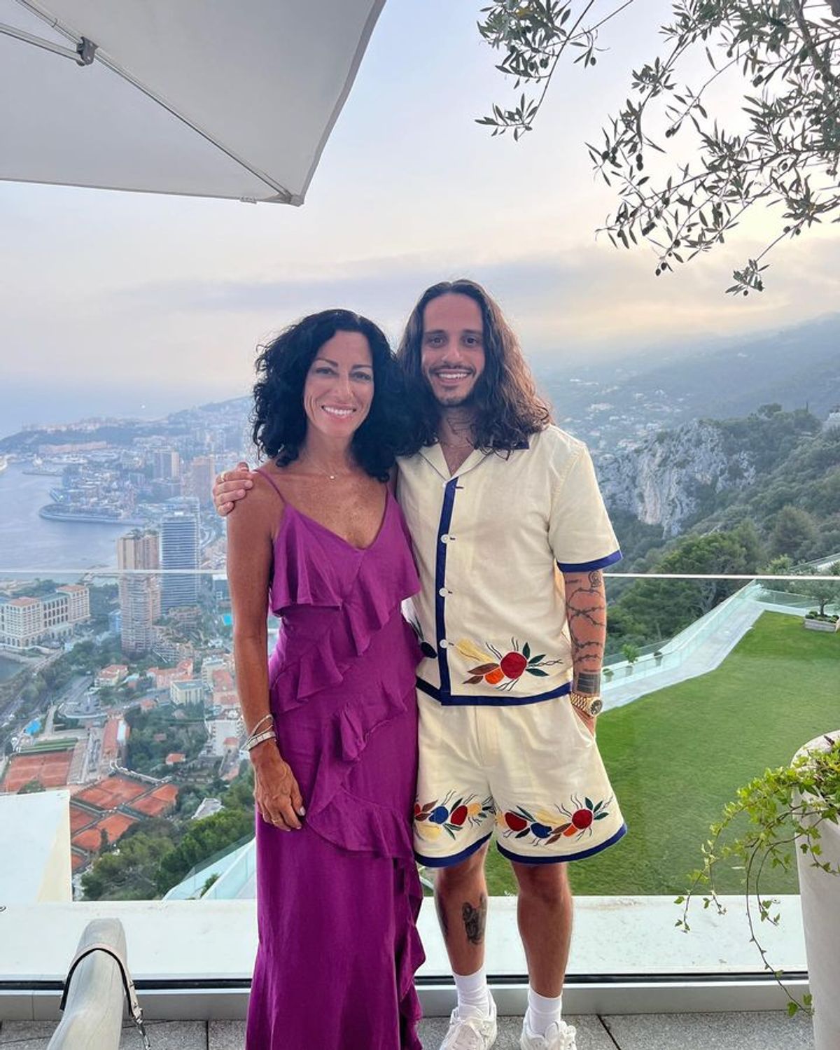 Russ Outfit from July 19, 2023 | WHAT’S ON THE STAR?