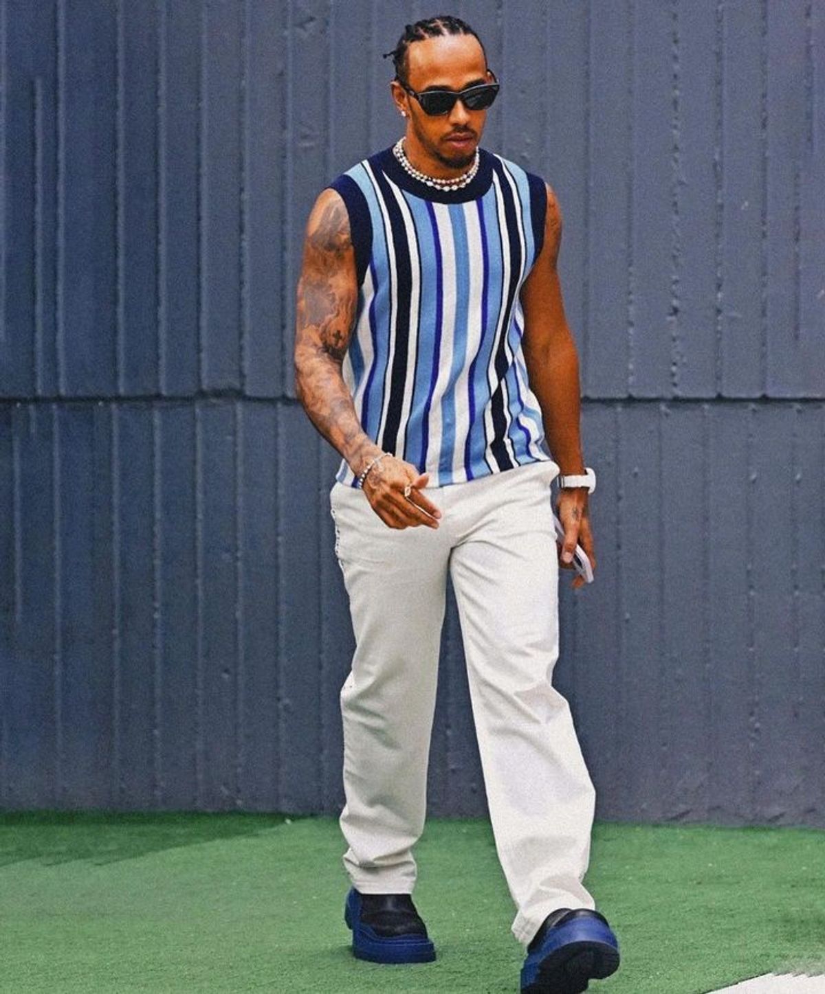 Lewis Hamilton Outfit from July 22, 2023 | WHAT’S ON THE STAR?