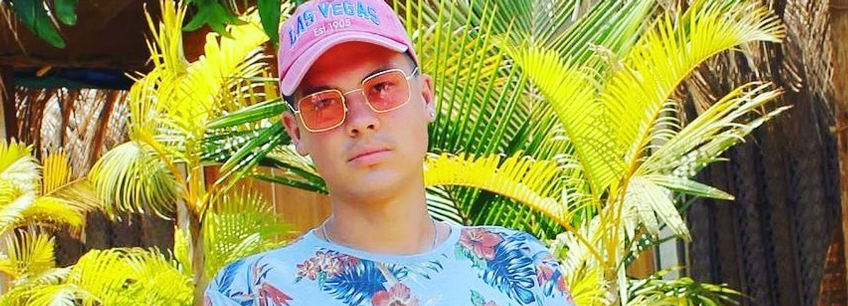 Robin Ruth: Clothing, Shoes & Accessories | WHAT’S ON THE STAR?