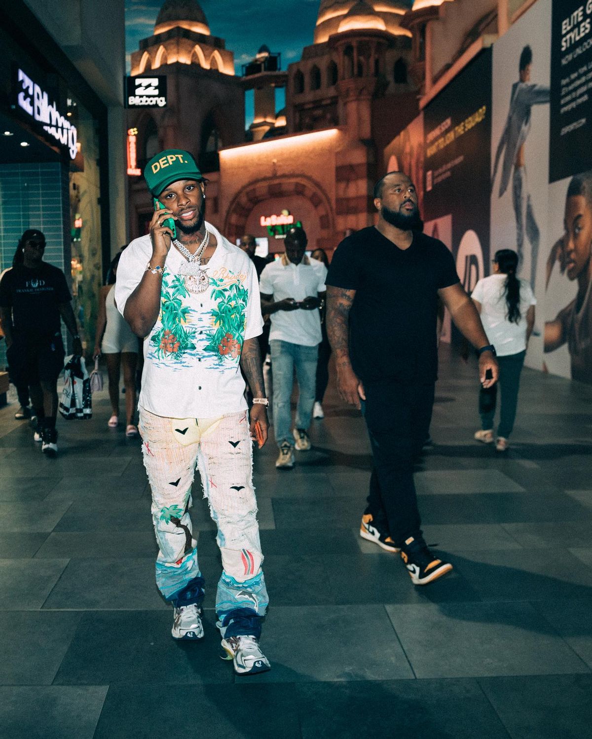 Toosii Outfit from August 1, 2023 | WHAT’S ON THE STAR?