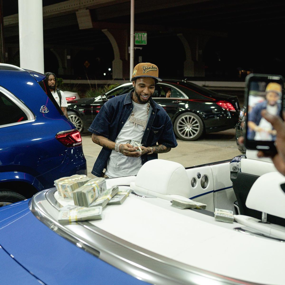 Key Glock Outfit from August 8, 2023 | WHAT’S ON THE STAR?