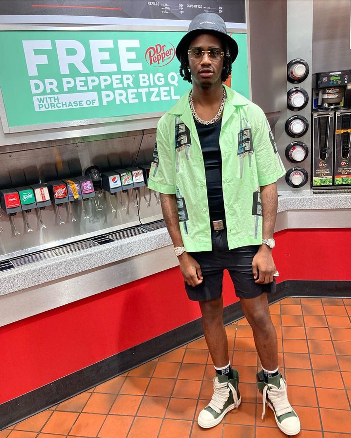 Yung Mal Outfit from August 13, 2023 | WHAT’S ON THE STAR?