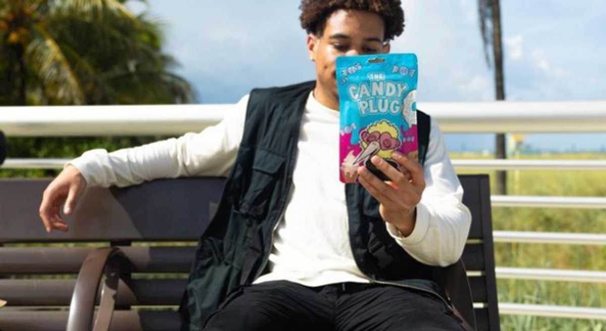 The Candy Plug: Clothing, Shoes & Accessories | WHAT’S ON THE STAR?