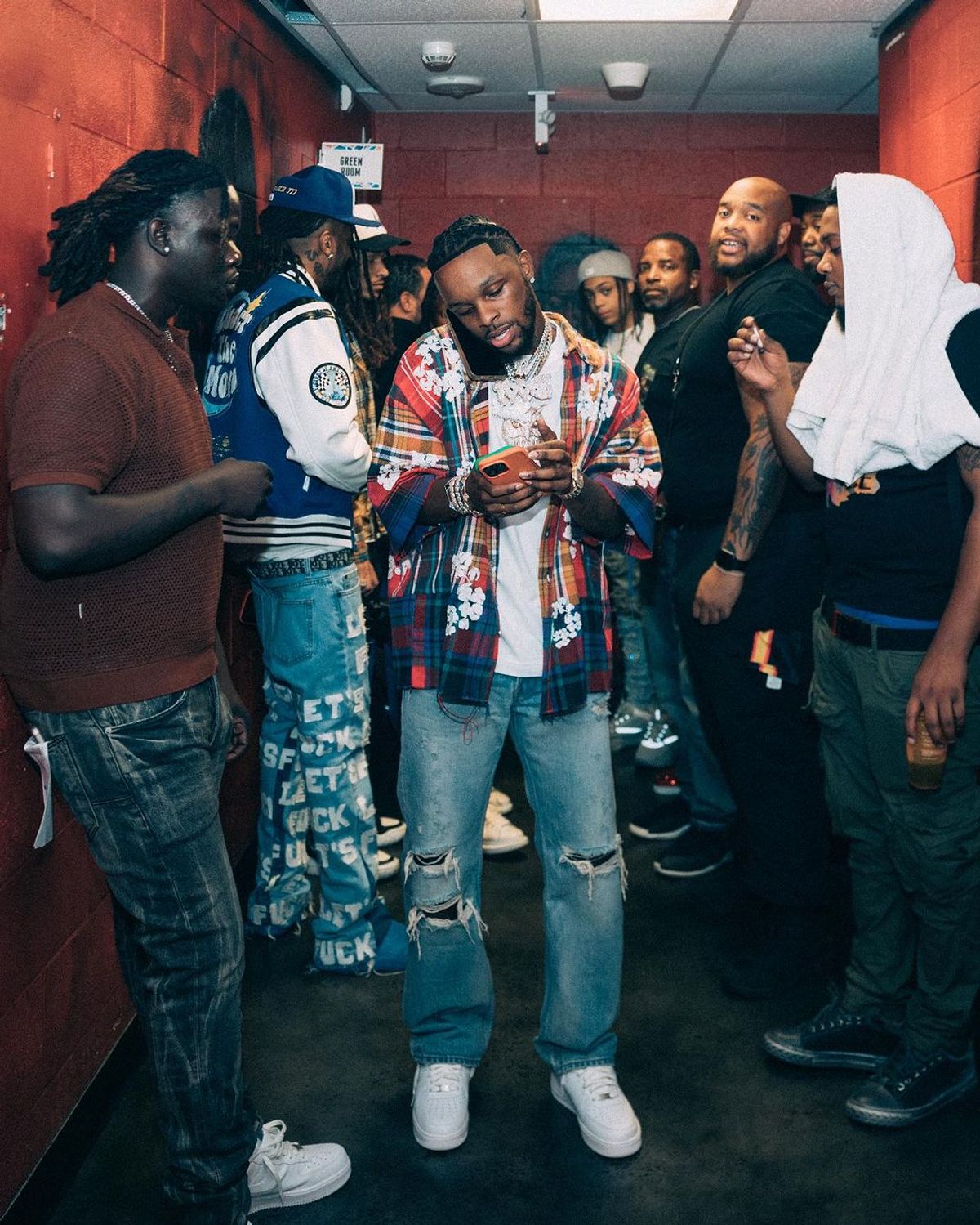 Toosii Outfit from August 17, 2023 | WHAT’S ON THE STAR?