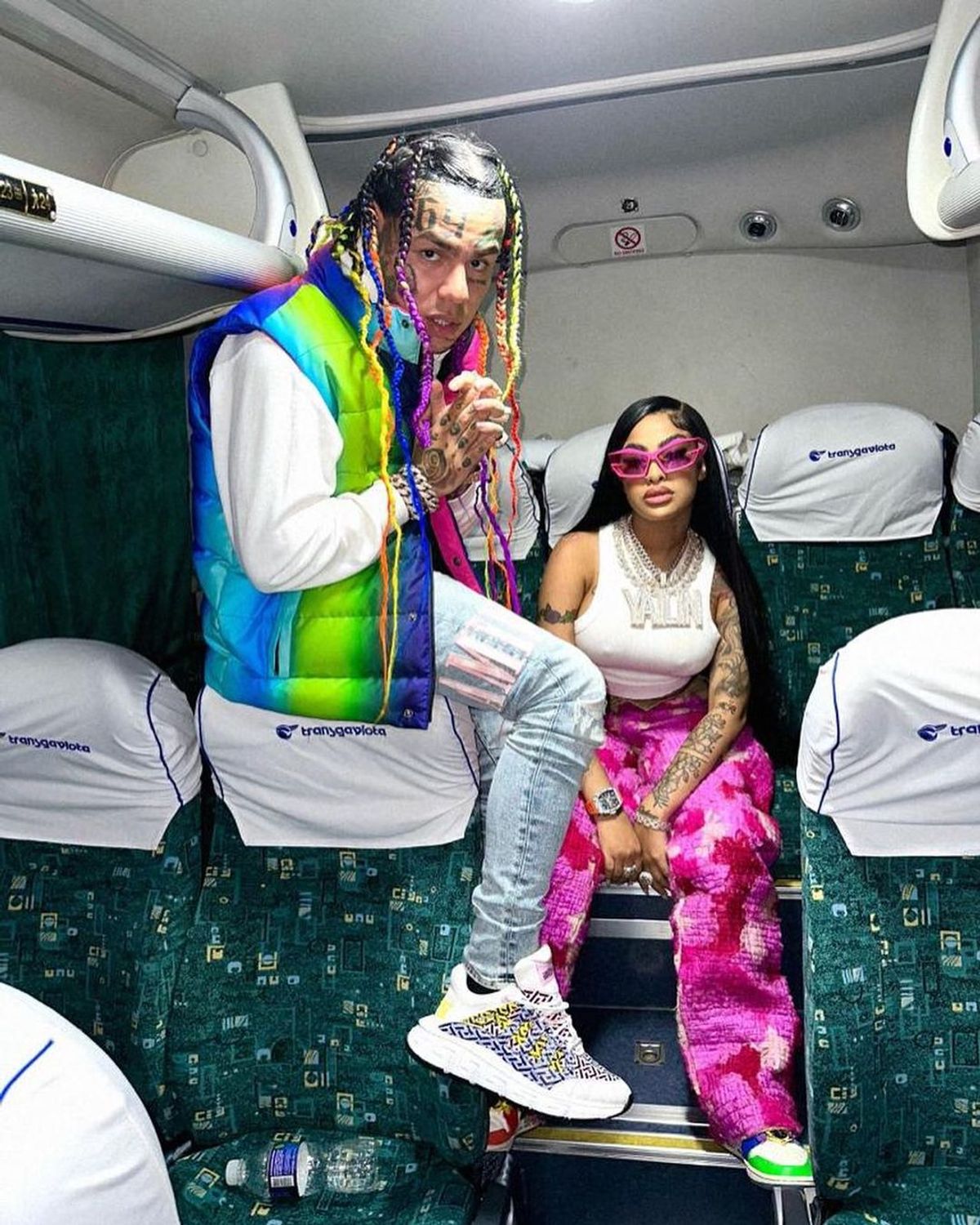 6ix9ine Outfit from August 22, 2023 | WHAT’S ON THE STAR?