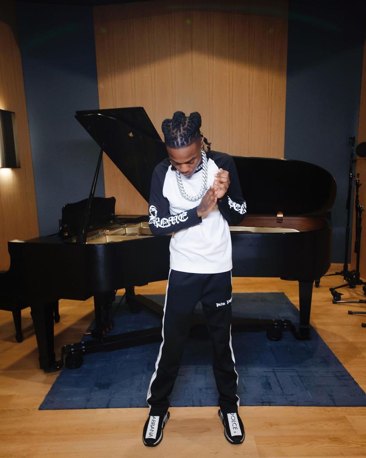 Cae Cartier Outfit from September 27, 2022 | WHAT’S ON THE STAR?