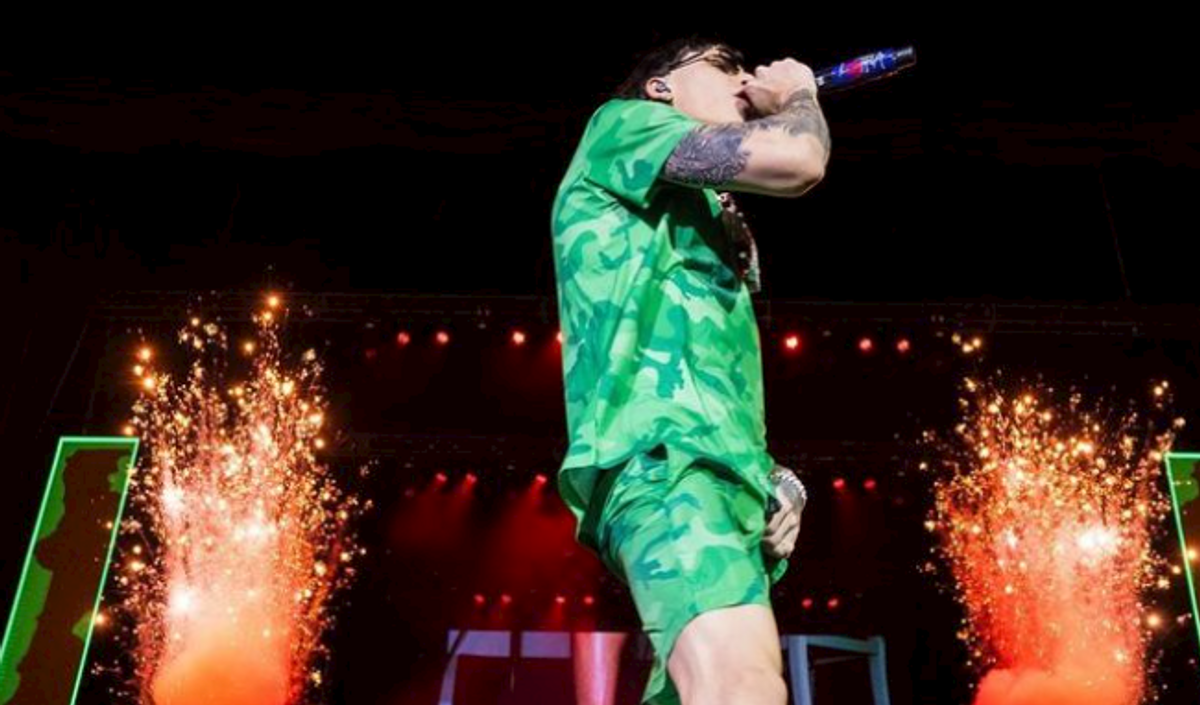 Luar La L: Outfits, Clothes, Style and Fashion | WHAT’S ON THE STAR?