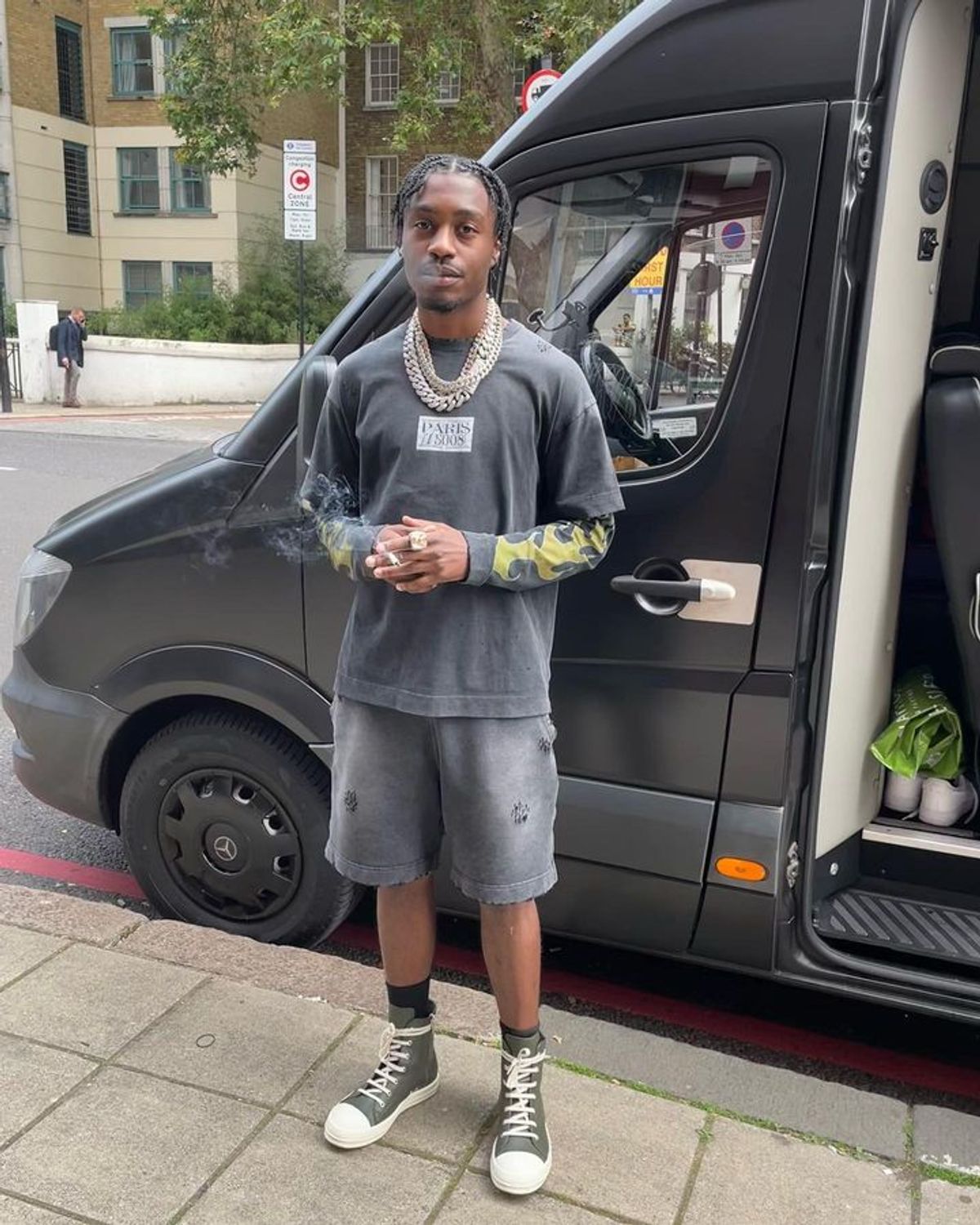 Lil Tjay Outfit from August 30, 2023 | WHAT’S ON THE STAR?