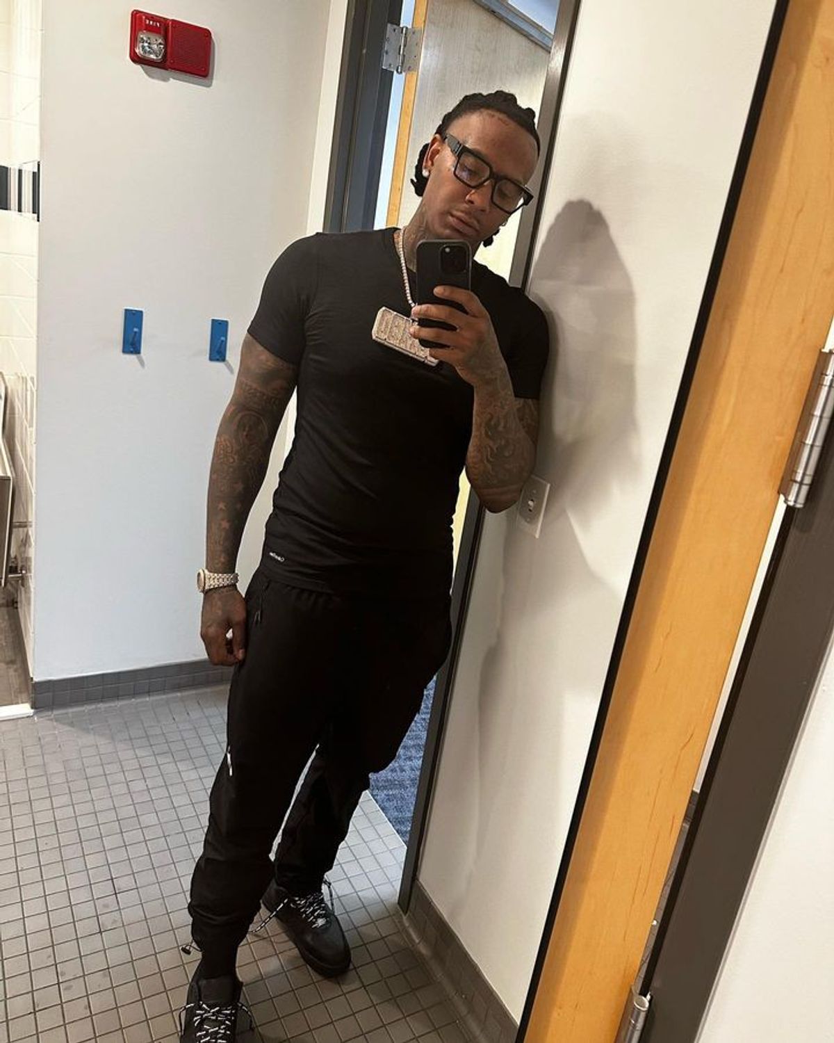 Moneybagg Yo Outfit from September 1, 2023 | WHAT’S ON THE STAR?