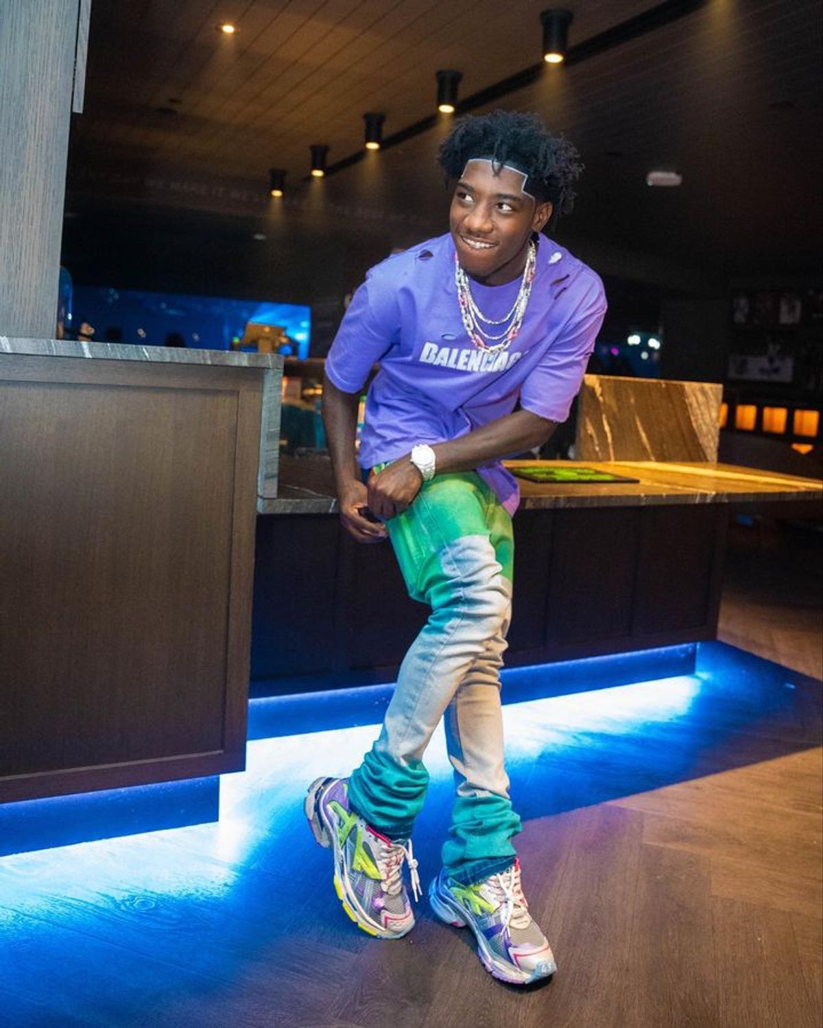 2Rare Outfit from September 2, 2023 | WHAT’S ON THE STAR?