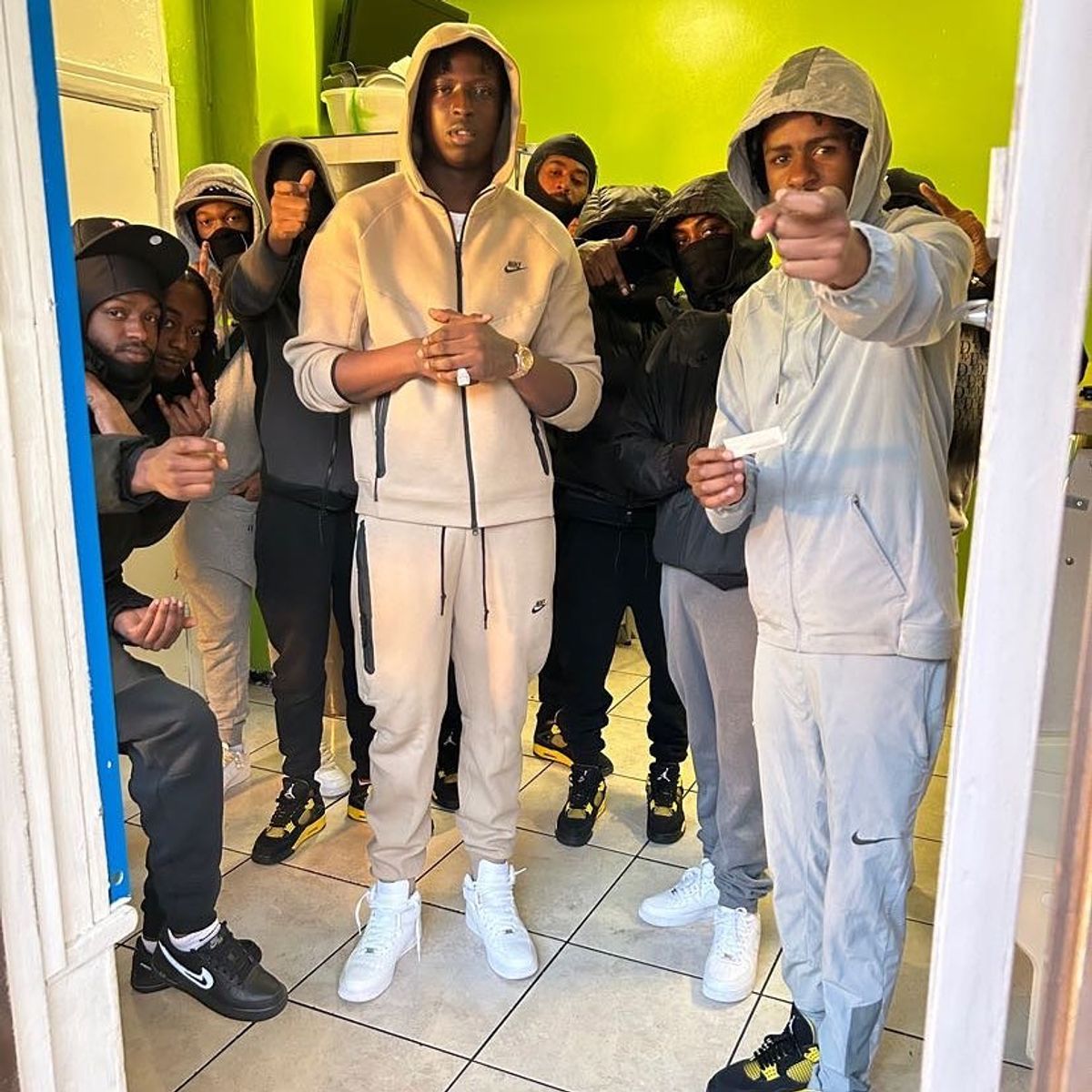 Abra Cadabra Outfit from August 26, 2023 | WHAT’S ON THE STAR?