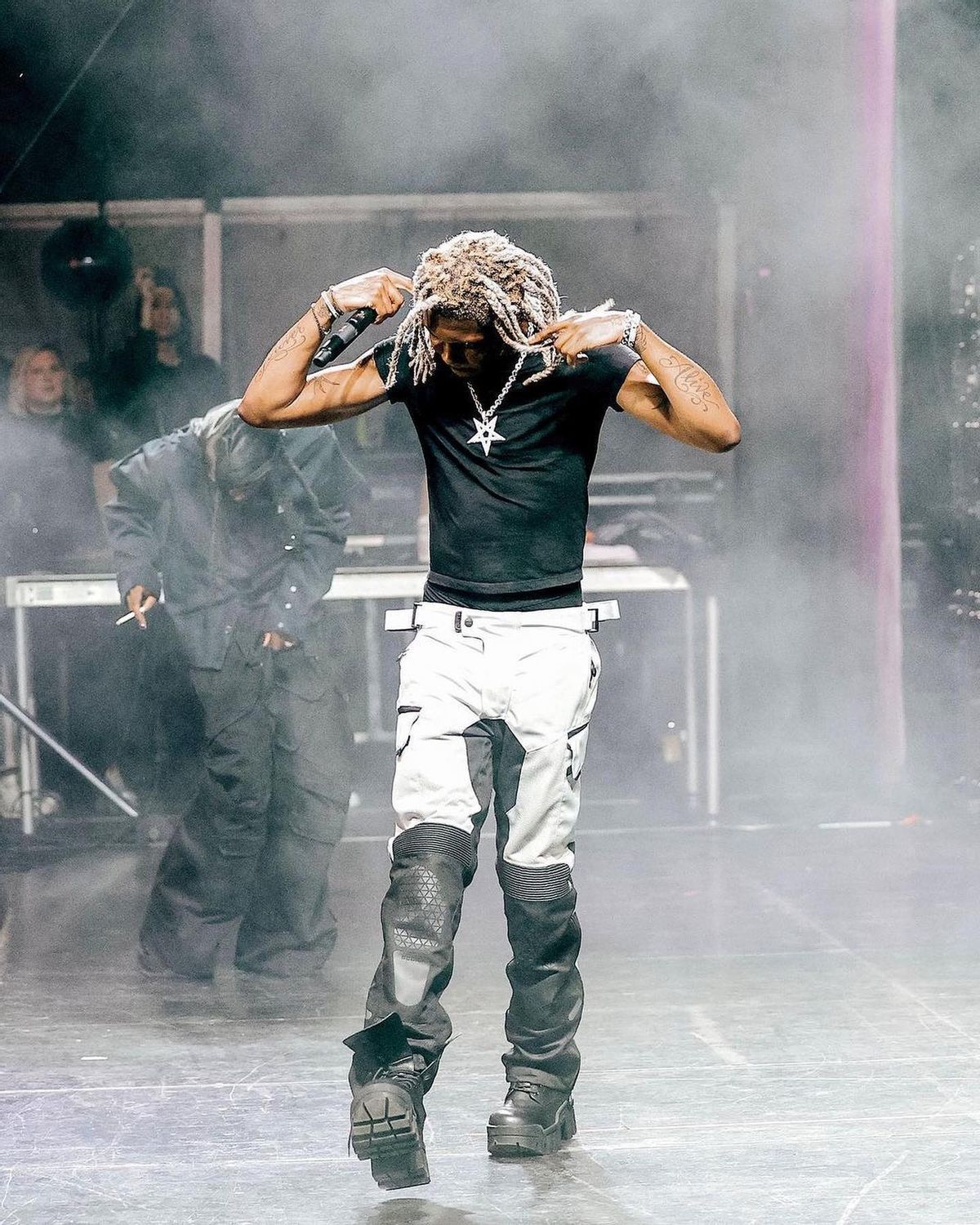 Destroy Lonely Outfit from September 17, 2023 | WHAT’S ON THE STAR?