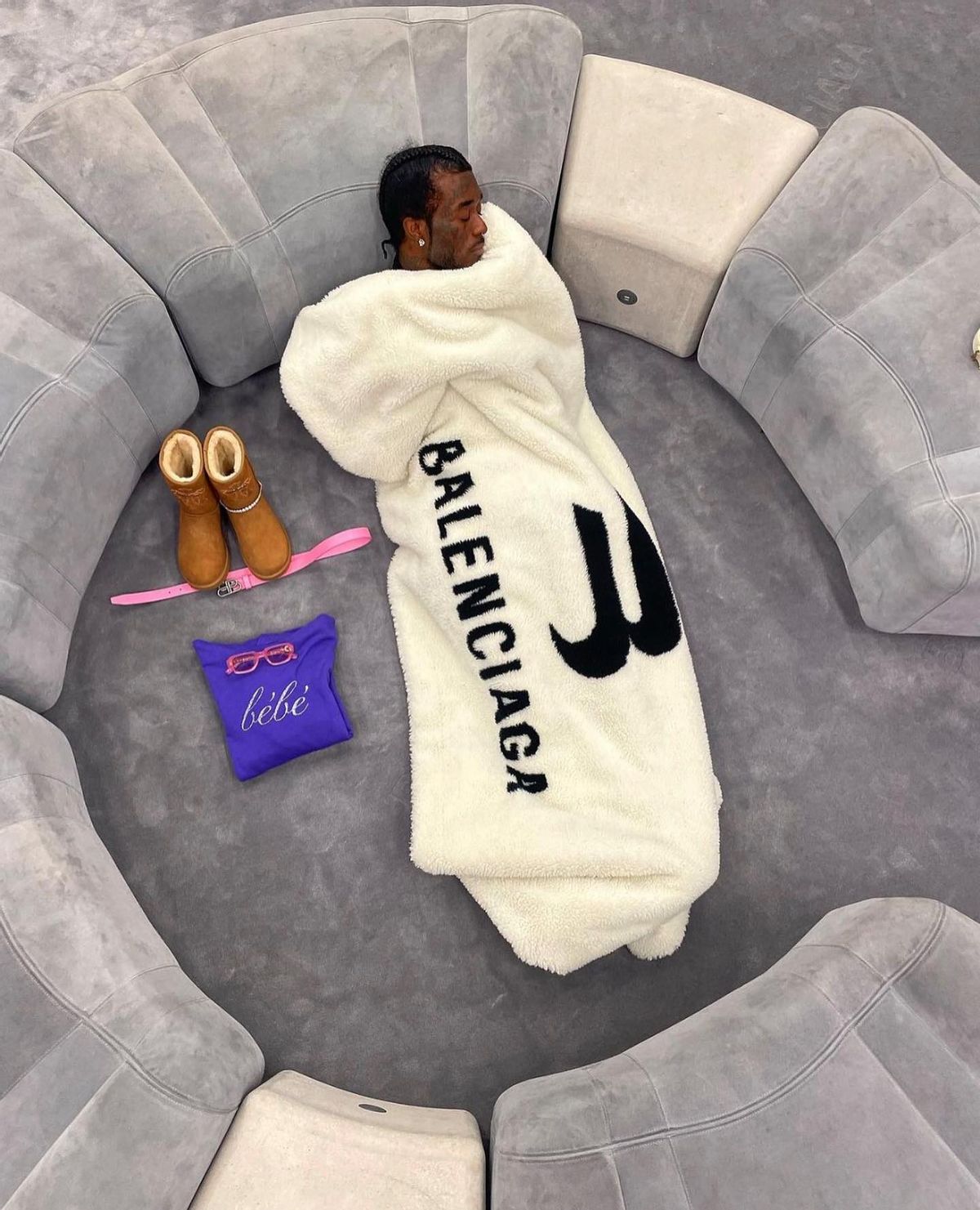 Lil Uzi Vert Outfit from June 3, 2022 | WHAT’S ON THE STAR?