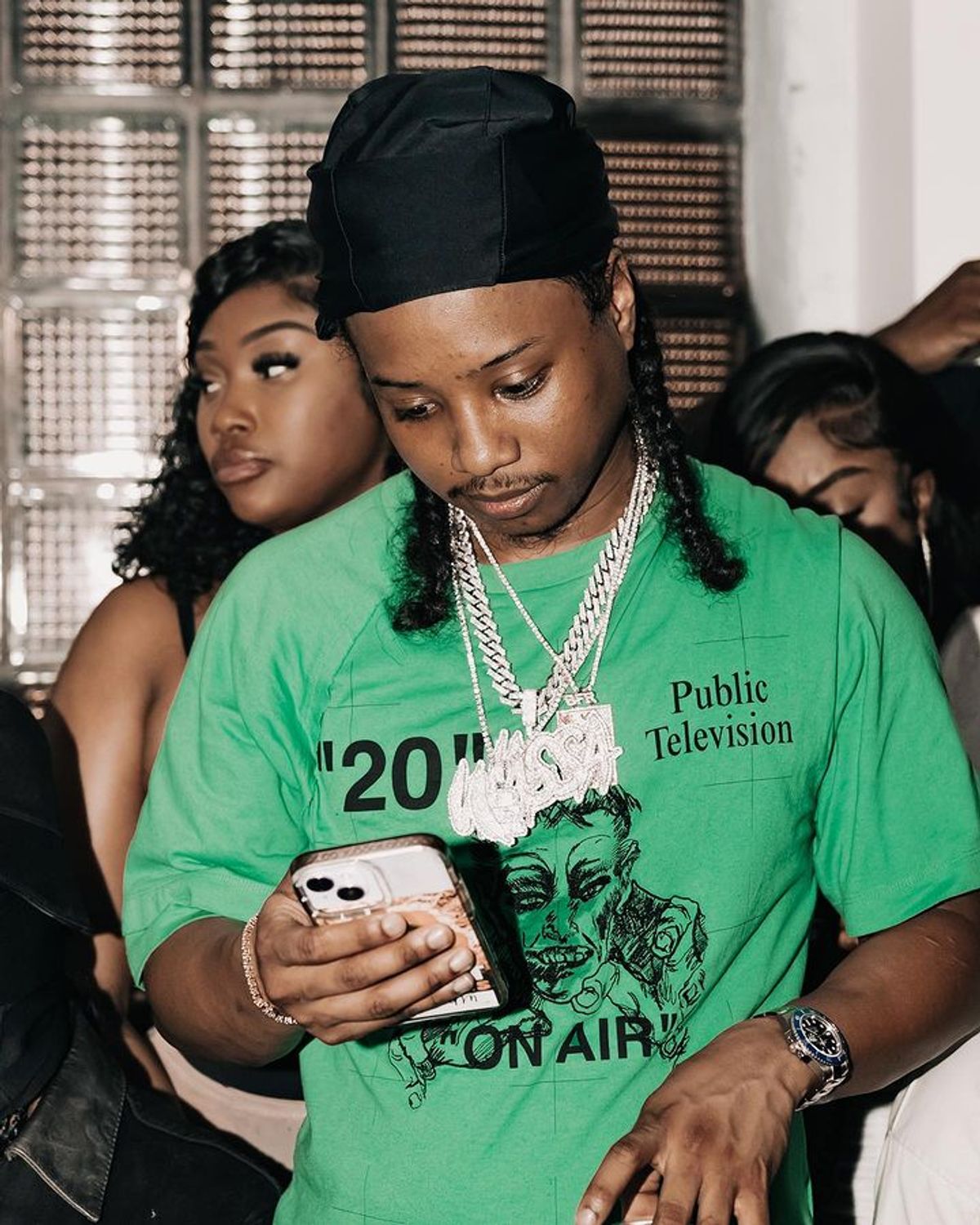 Pressa Outfit from September 30, 2023 | WHAT’S ON THE STAR?