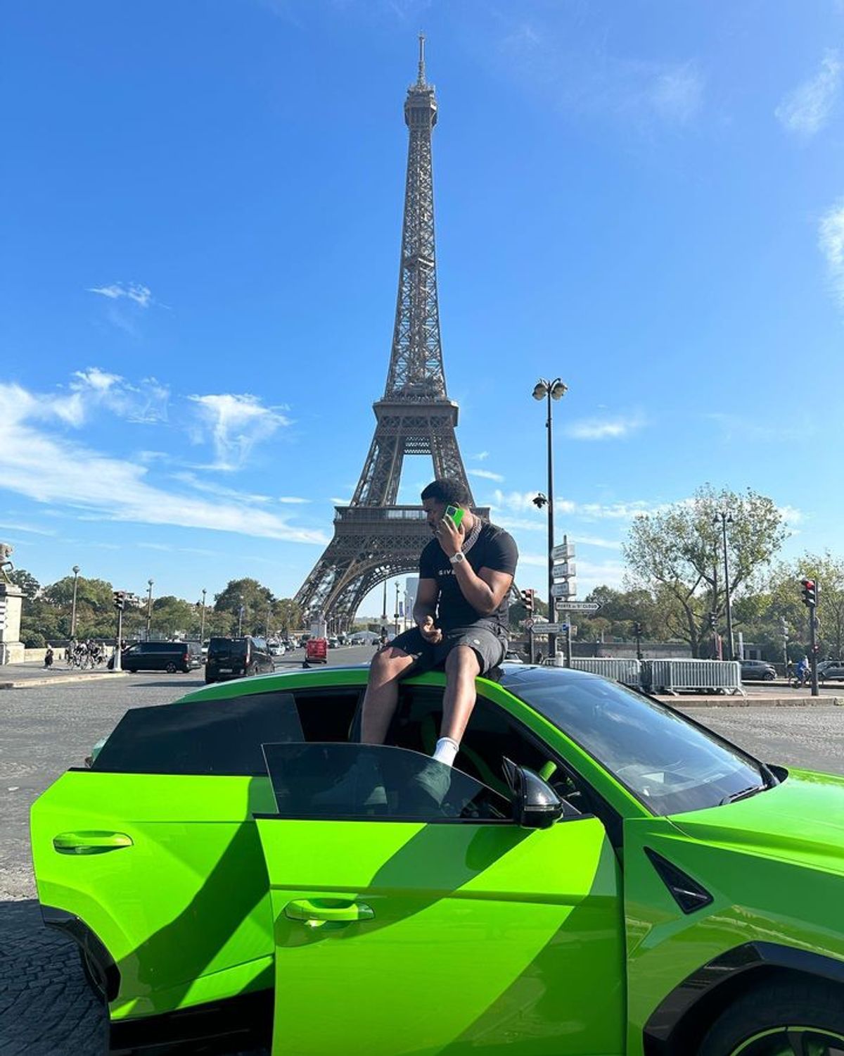 Tion Wayne Outfit from October 2, 2023 | WHAT’S ON THE STAR?