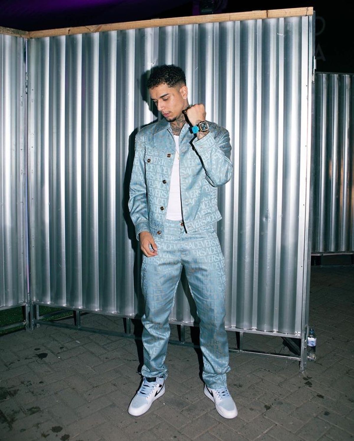 Veigh Outfit from October 2, 2023 | WHAT’S ON THE STAR?