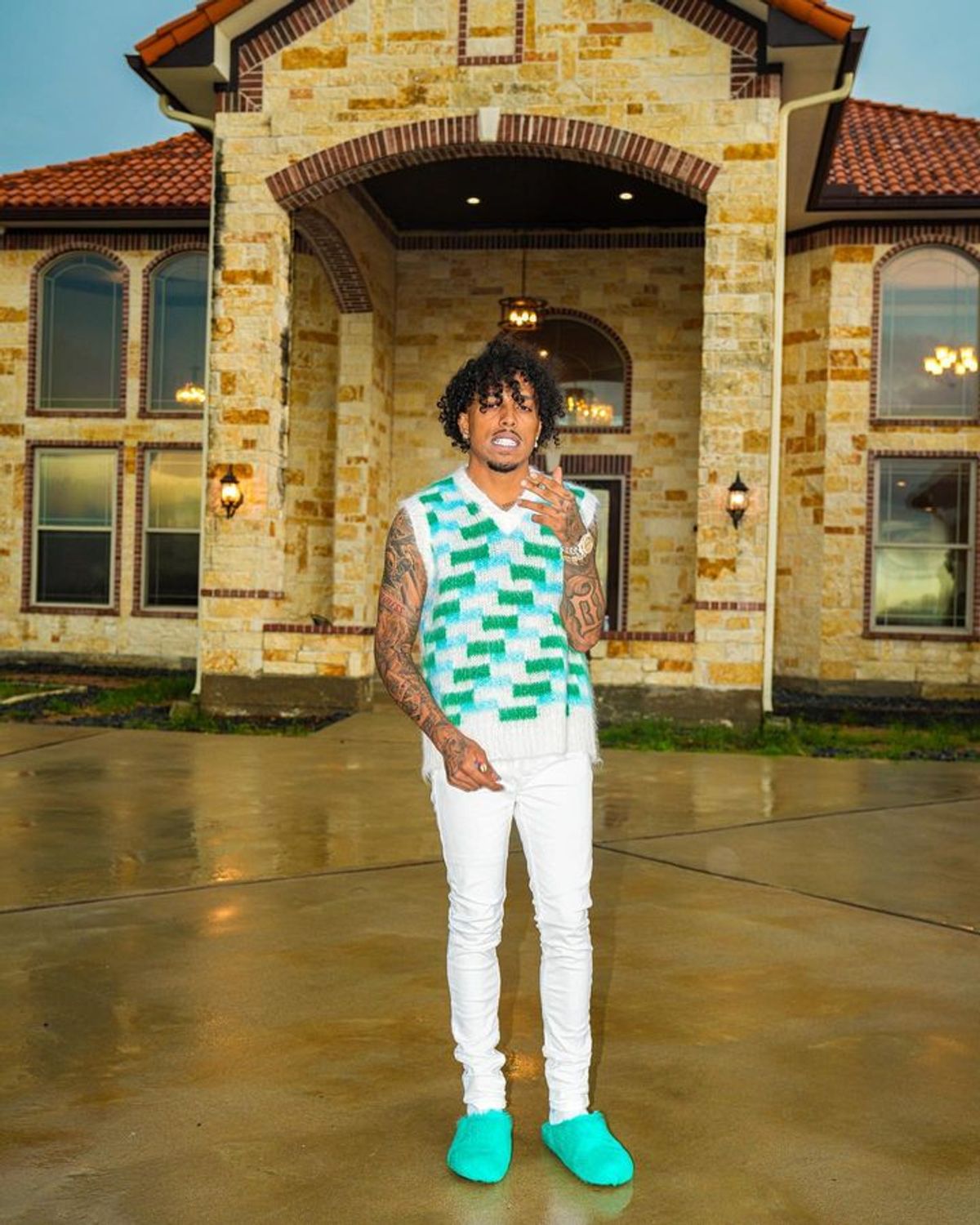 King Cid Outfit from October 26, 2023 | WHAT’S ON THE STAR?