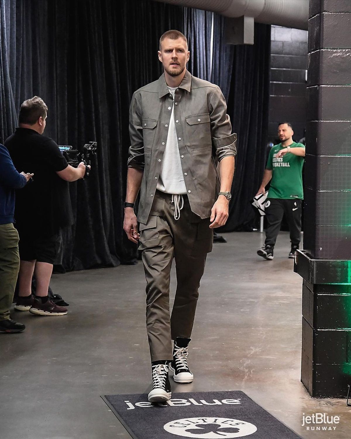 Kristaps Porzingis Outfit from October 28, 2023 | WHAT’S ON THE STAR?