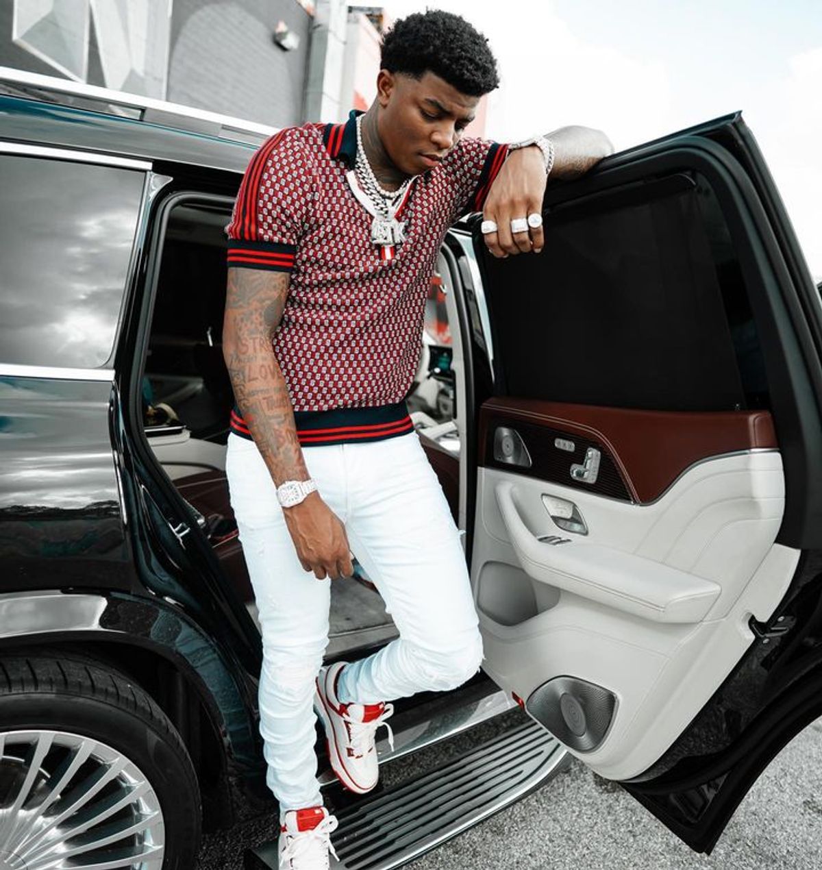 Yungeen Ace Outfit from November 2, 2023 | WHAT’S ON THE STAR?