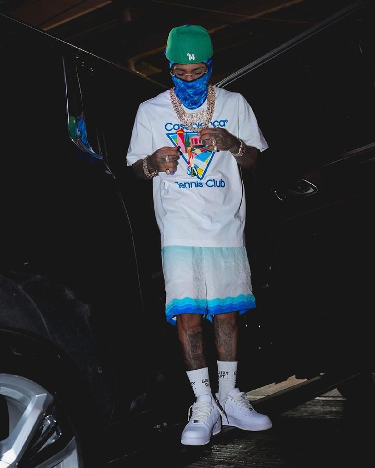 Bryant Mayers Outfit from November 5, 2023 | WHAT’S ON THE STAR?