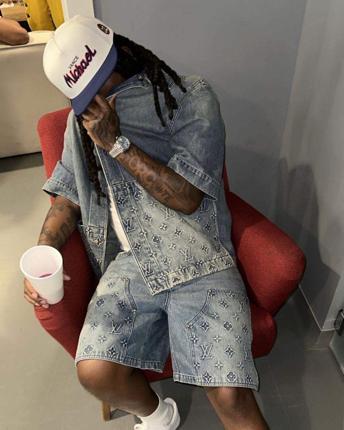 Babyface Ray Outfit from November 9, 2023 | WHAT’S ON THE STAR?