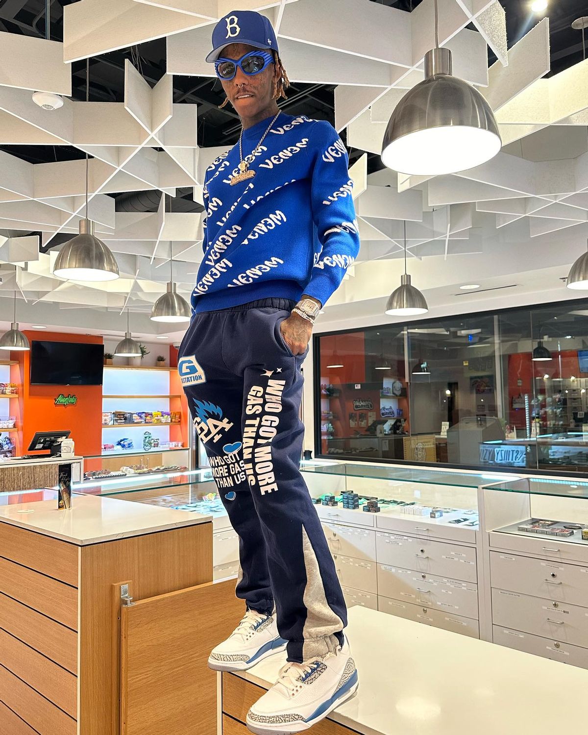 Famous Dex Outfit from November 11, 2023 | WHAT’S ON THE STAR?