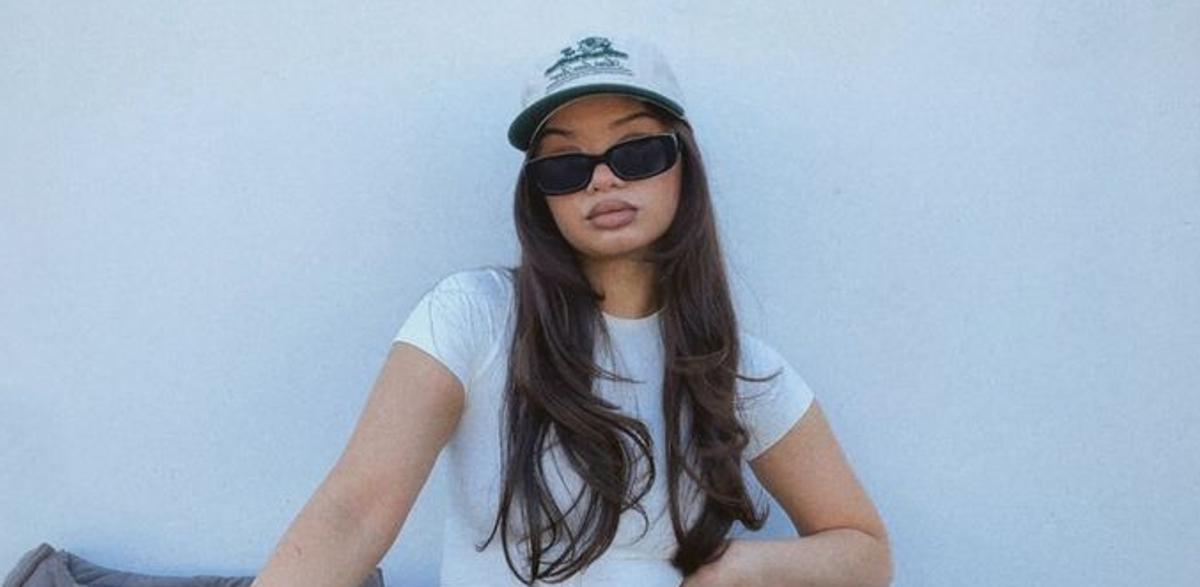 Thirty Years: Clothing, Shoes & Accessories | WHAT’S ON THE STAR?