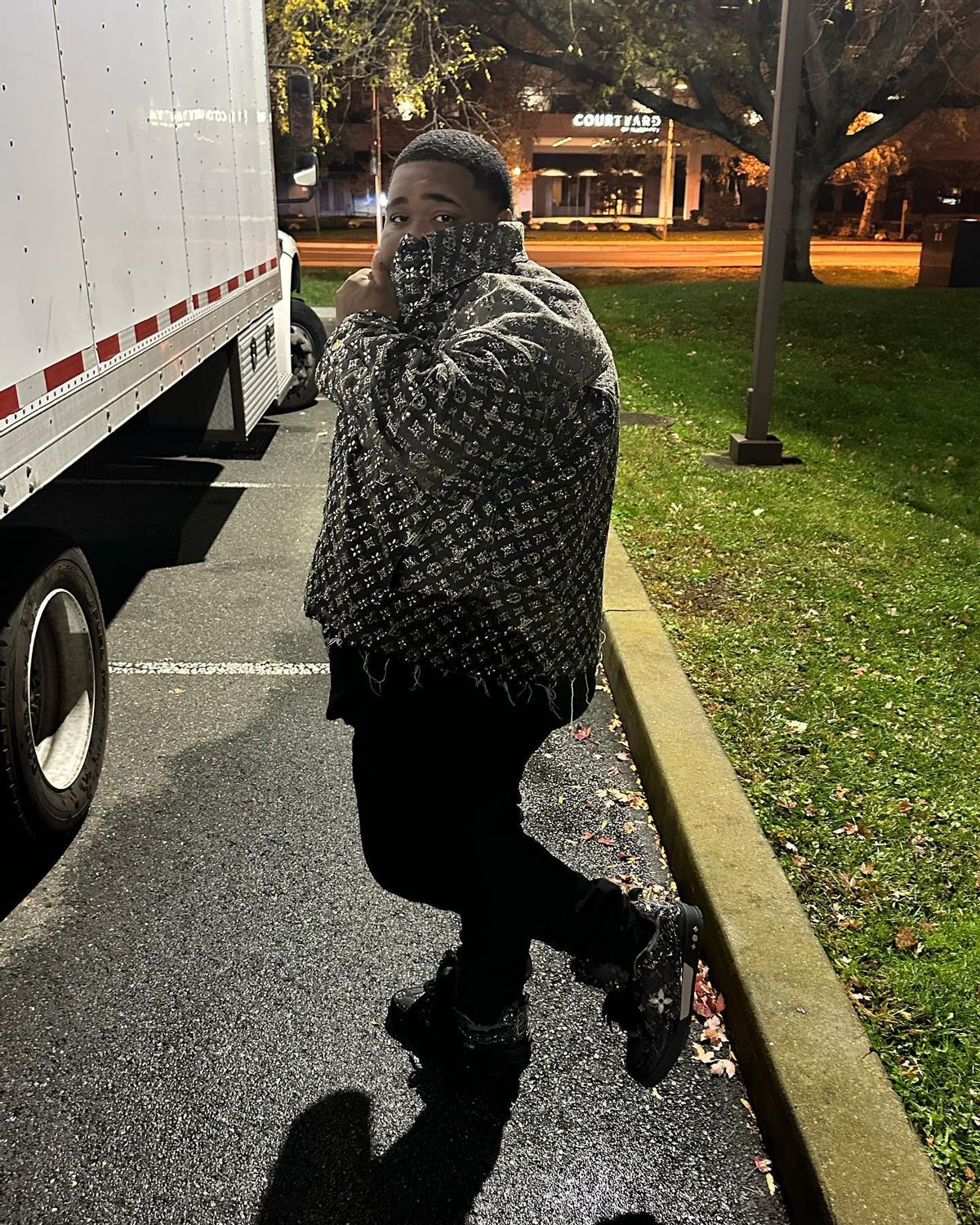 Rod Wave Outfit from November 13, 2023 | WHAT’S ON THE STAR?