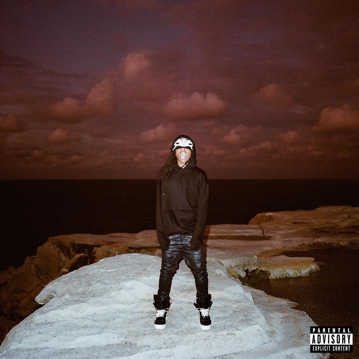 Tana Outfit from November 16, 2023 | WHAT’S ON THE STAR?