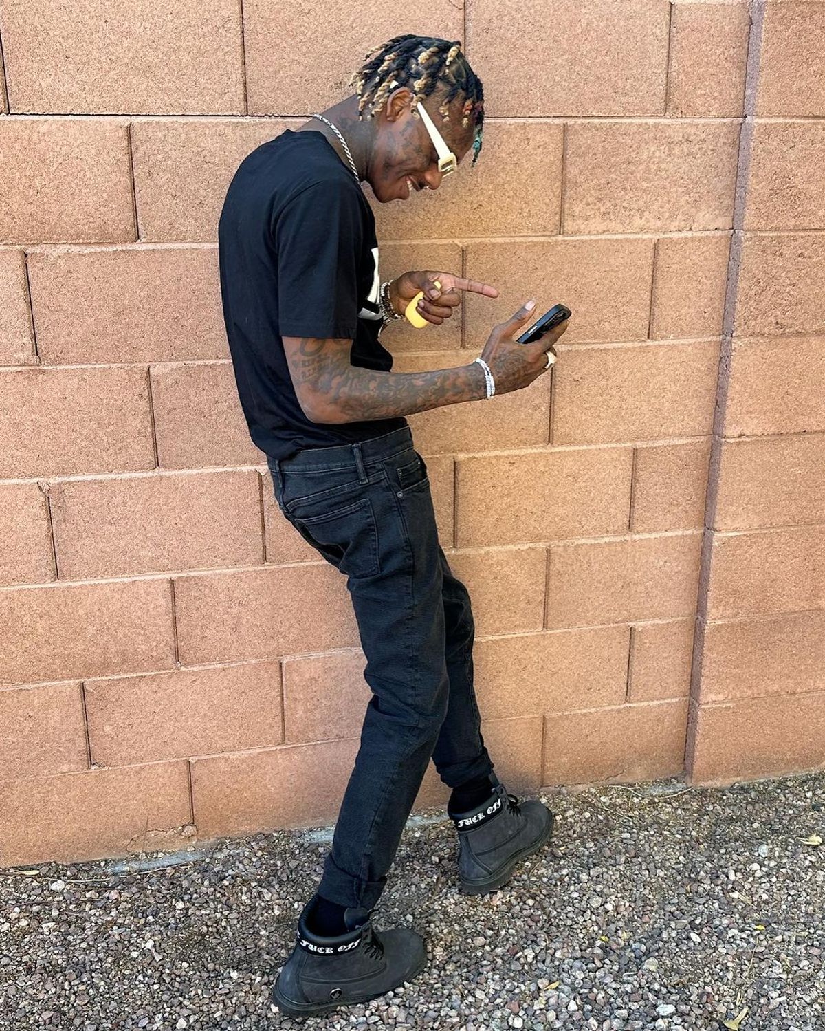 Famous Dex Outfit from November 20, 2023 | WHAT’S ON THE STAR?