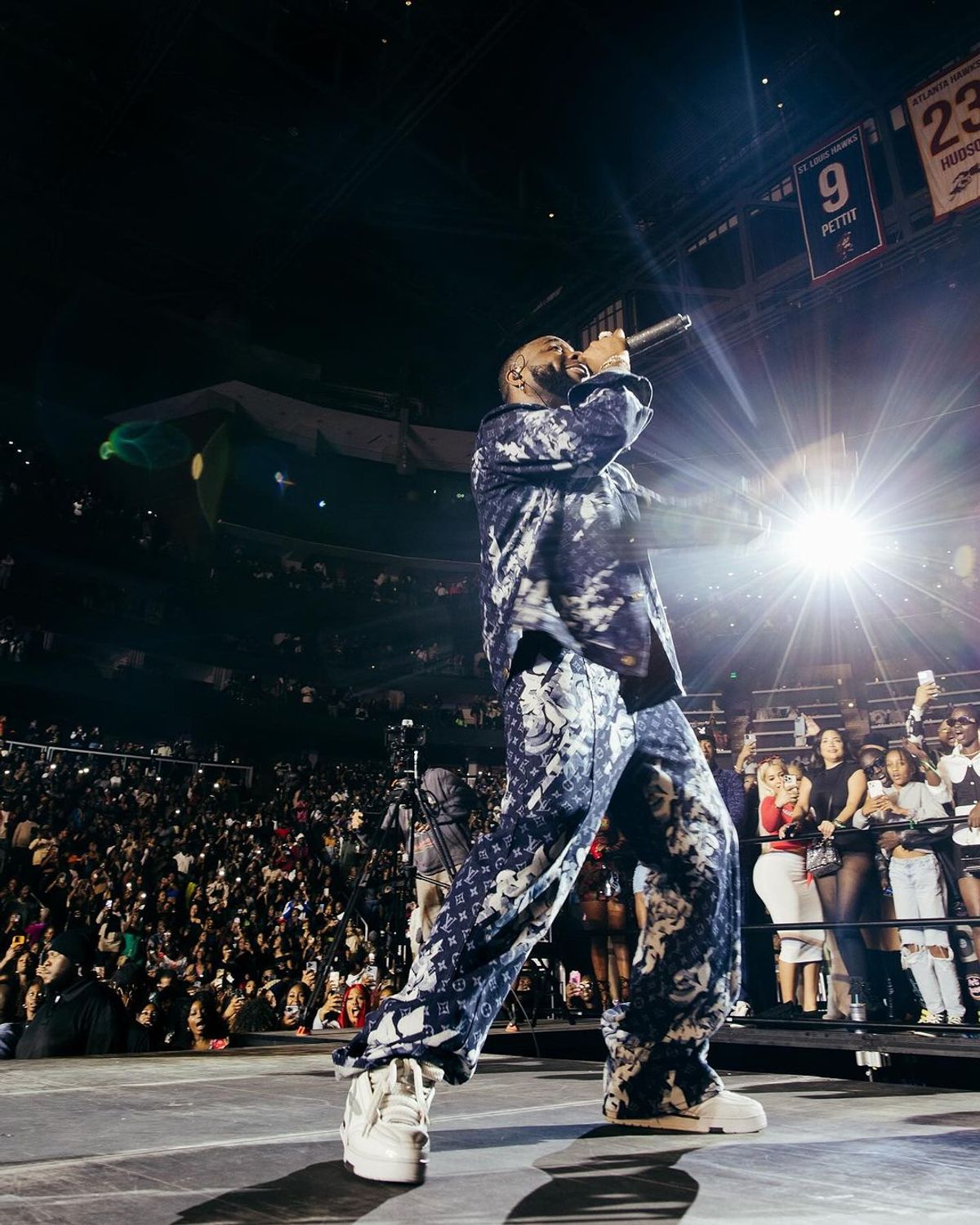 Davido Outfit from November 20, 2023 | WHAT’S ON THE STAR?