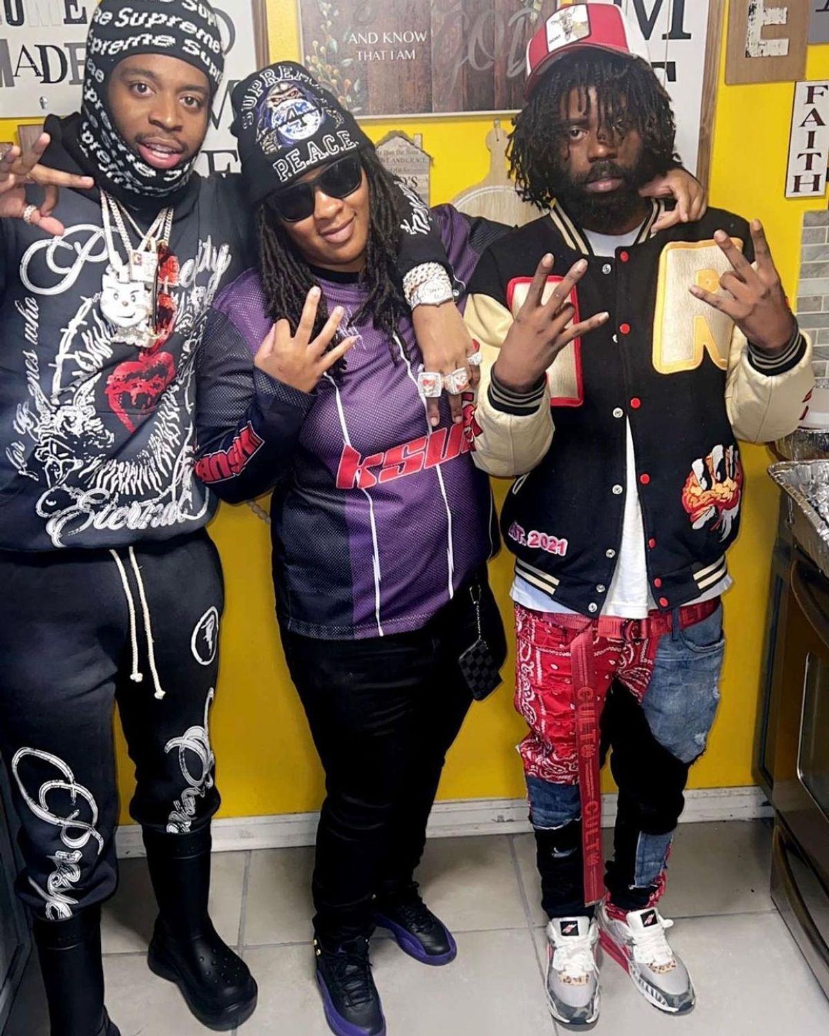 Yn Jay Outfit from November 27, 2023 | WHAT’S ON THE STAR?