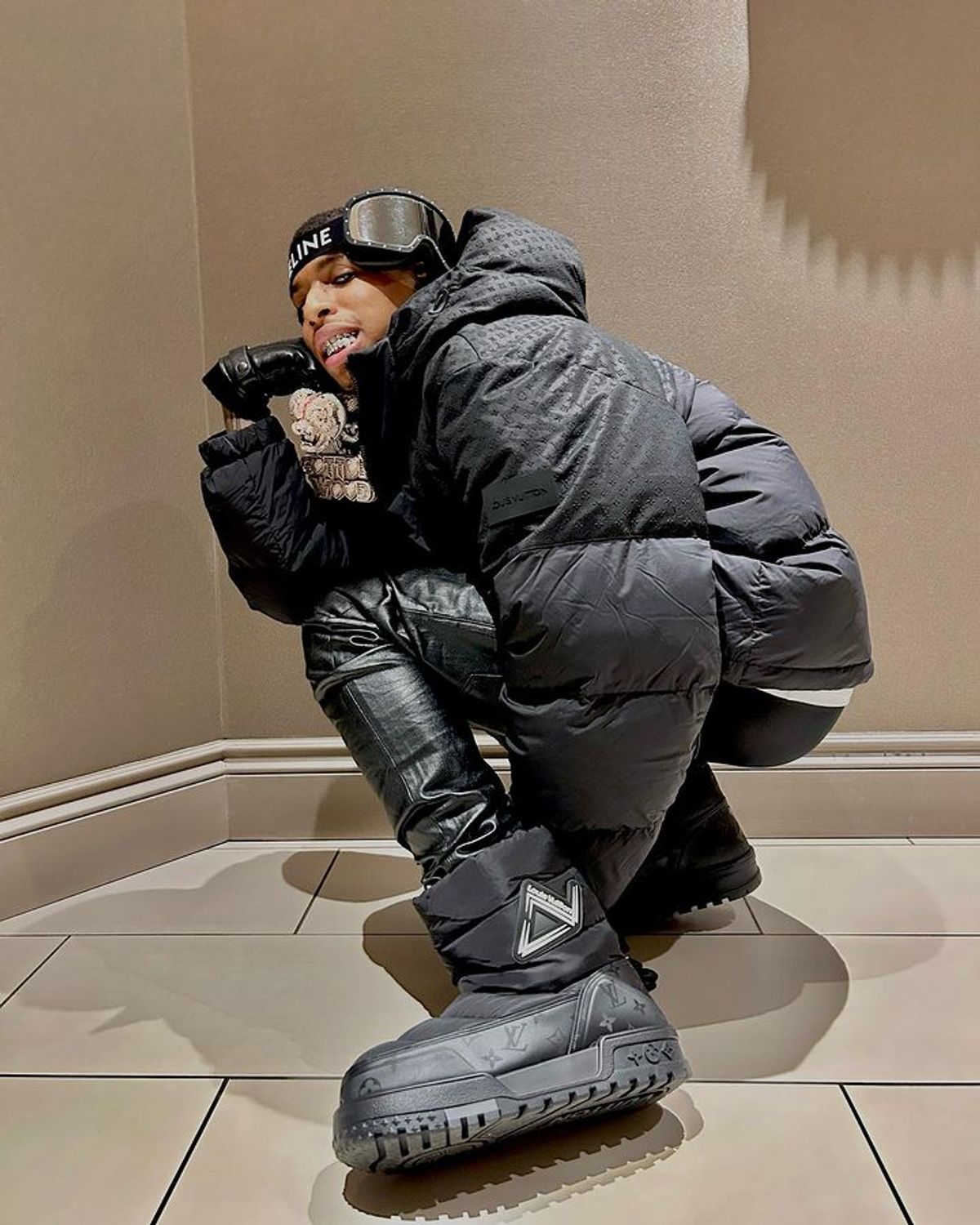 NLE Choppa Outfit from November 30, 2023 | WHAT’S ON THE STAR?