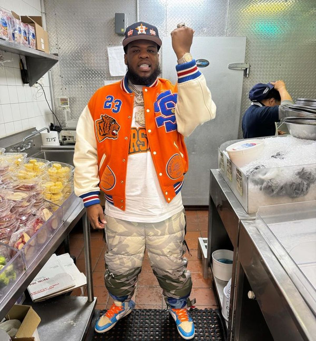 Maxo Kream Outfit from November 30, 2023 | WHAT’S ON THE STAR?