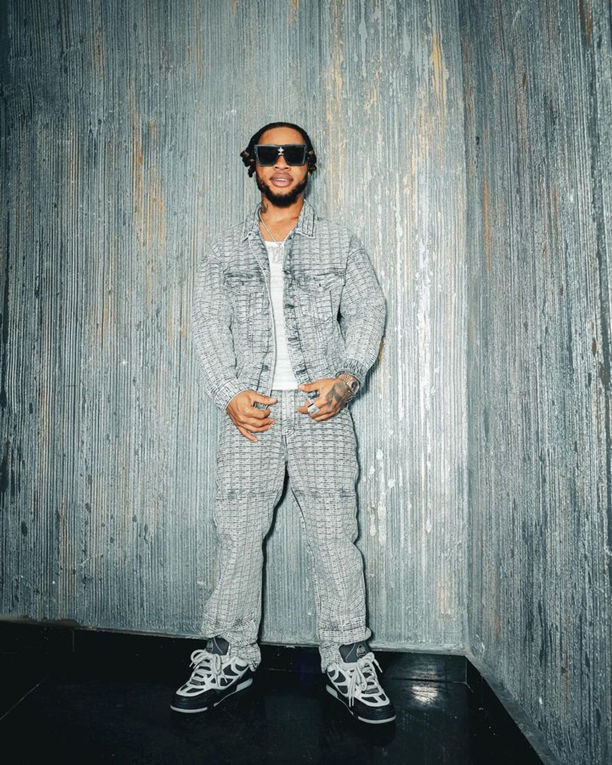 Poco Lee Outfit from December 7, 2023 | WHAT’S ON THE STAR?